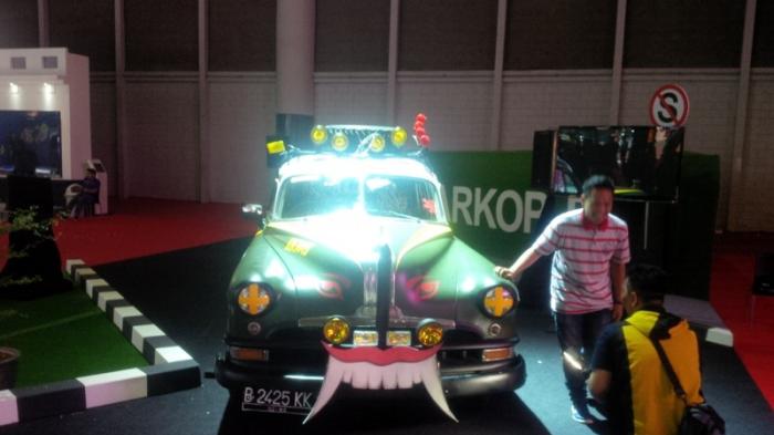 Mobil Bergigi Tonggos Milik Dono Warkop DKI Mejeng di IIMS 2015 ...