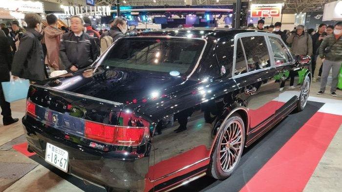 Berita Foto: Toyota Century GRMN, Mobil Eksklusif Toyota Dengan Harga ...