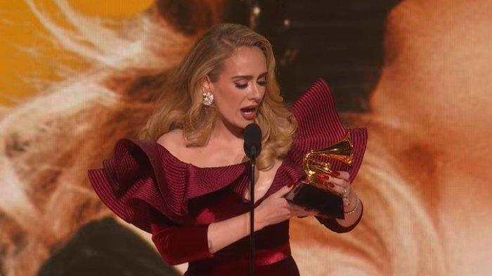 Lirik Lagu dan Terjemahan He Won't Go - Adele: Wake Me Up, Wake Me Up When All is Done ...