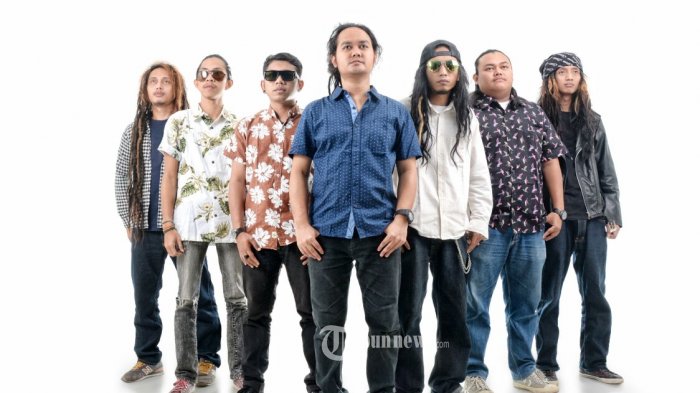 Empat Tahun Vakum, Momonon Kembali Sapa Penggemarnya Lewat Album 'Sama ...