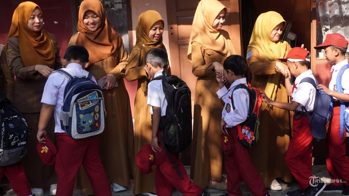 5 Contoh Teks Doa Penutupan MPLS, Ungkap Rasa Syukur dan Harapan ...