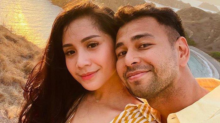 5 Gaya Nagita Slavina Liburan Minim Make Up ke Labuan Bajo, Istri Raffi Ahmad Tetap Curi ...