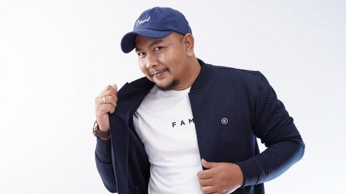 'Gemati' Lagu Baru Pakdhe Baz, Tentang Perasaan yang Didamba Pasangan Suami Istri - TribunNews.com