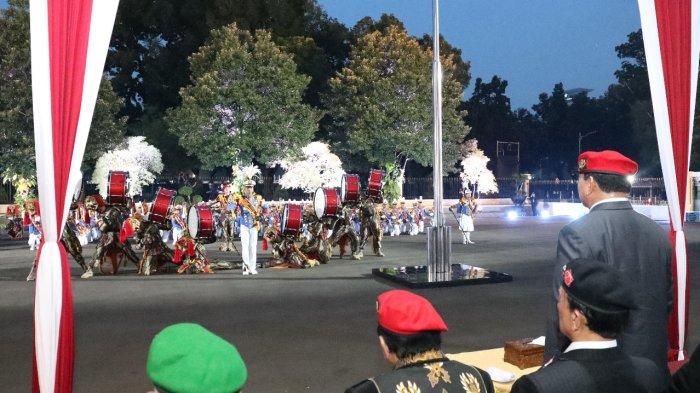 Prabowo Pimpin Upacara Parade Senja di Kemhan, Dihadiri Mantan Panglima ...