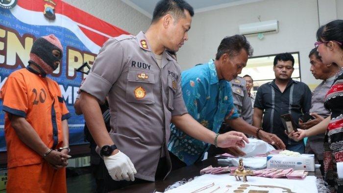 Ritual Tarik Emas Harta Warisan Bung Karno, Pedagang Batagor Diciduk ...