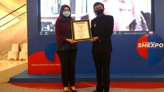 Pertamina Raih Rekor MURI Pemberdayaan UMKM Wanita Terbanyak Melalui Toko Digital - TribunNews.com