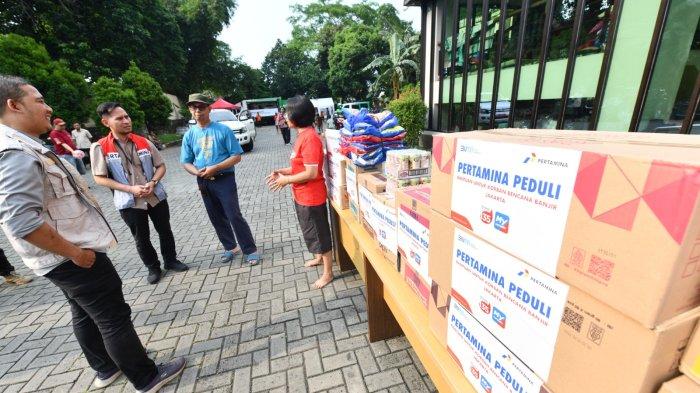 Pertamina Peduli Berikan Bantuan bagi Warga Terdampak Banjir di Jakarta Selatan - TribunNews.com