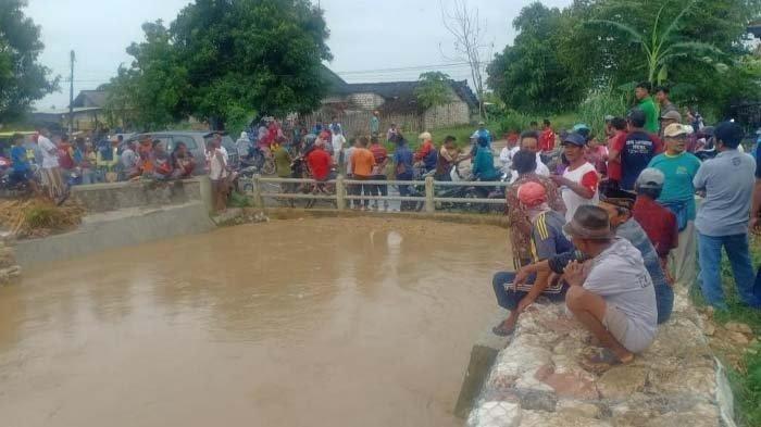 Seberangi Sungai saat Pulang dari Sawah, Seorang Petani Hilang Terseret Arus Banjir - TribunNews.com