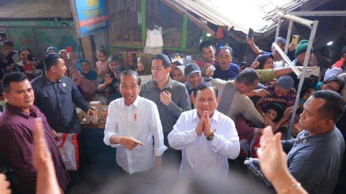 Blusukan Bareng Jokowi di Malang, Prabowo Diserbu Swafoto Para Pedagang Pasar Bululawang ...