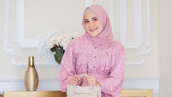 Kebanggaan Pratiwi Anggraeni Menarik Minat Tim Runway 7 untuk Tampil di ...