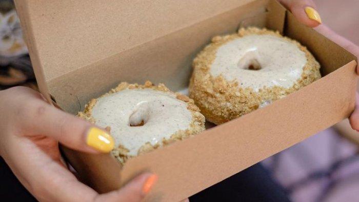 Donat Kalis, Donat Artisan Bertopping Unik dengan Cita Rasa Lokal yang ...