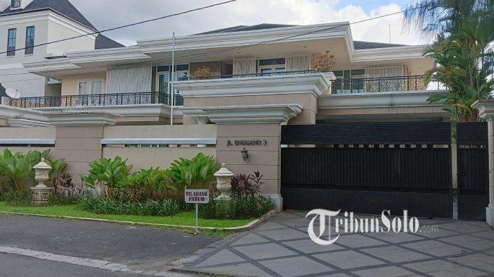 Rumah Mewah Bos Sritex di Solo yang Jaga Bukan Satpam Biasa, Linmas Tak ...