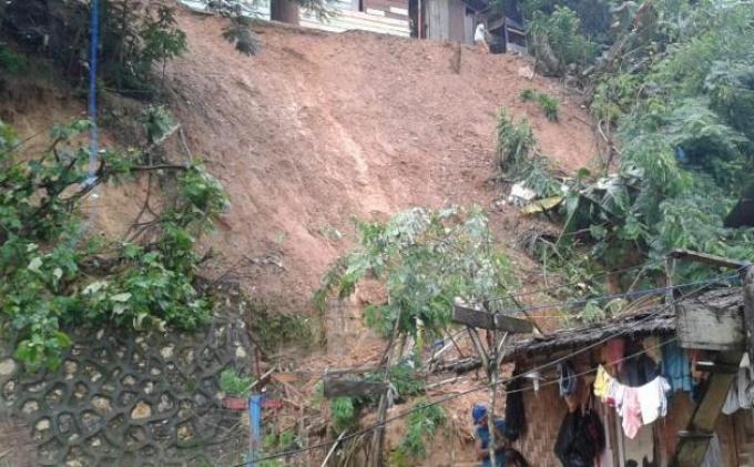Jalan Putus Akibat Longsor, Desa di Bengkulu Tidak Terisolasi ...