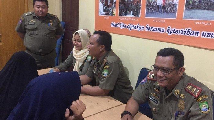 10 Pasangan Tanpa Ikatan Pernikahan Diamankan Satpol PP Dari Hotel Tak Berizin di Cakung ...