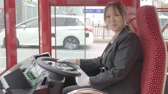Bus Umum Murah Berkeliling Ikebukuro Jepang dengan Sopir Cantik ...