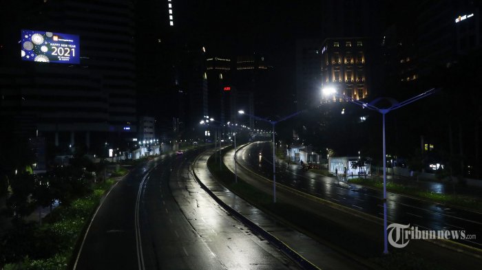 Arus Lalu Lintas dari Jalan Jenderal Sudirman - MH Thamrin Sudah Dibuka Lagi Jam 02.00 Dini Hari ...