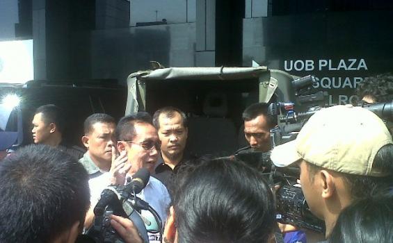 Jokowi dan Sutiyoso Tak Sengaja Bertemu di Gedung UOB - TribunNews.com