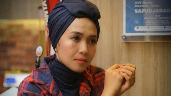 Single Debut Novianti, Kisahkan Seorang yang Bertahan Meski Ditinggal ...