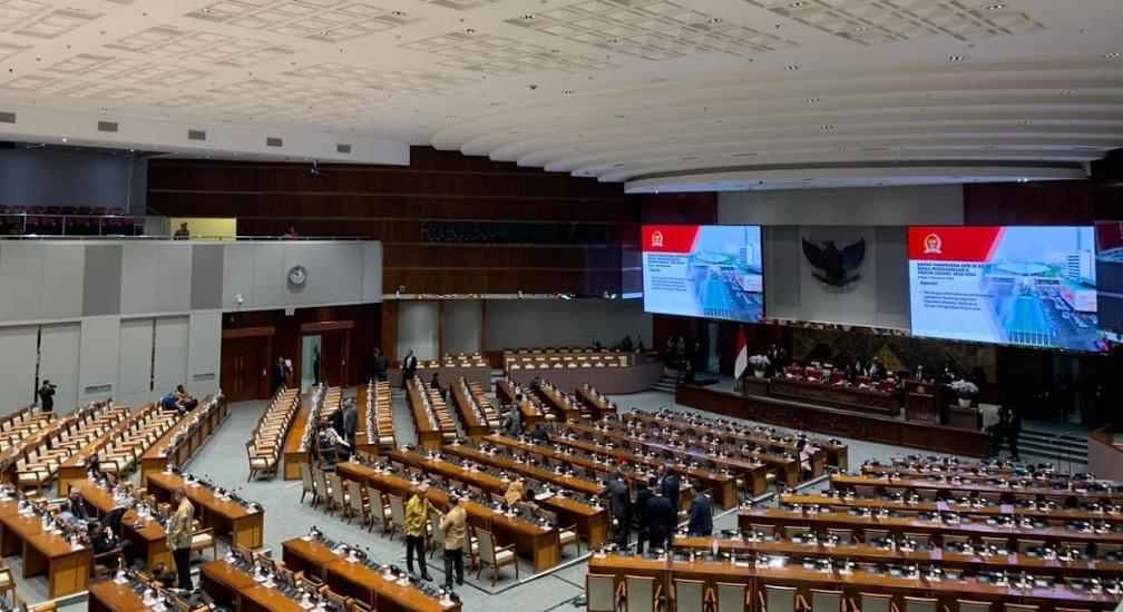 DAFTAR LENGKAP 580 Anggota DPR RI dari Delapan Partai yang Duduk di 13 ...