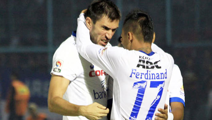 Efek Domino Kepergian Ferdinand dan Mentoknya Negoisasi Vujovic, Djanur ...