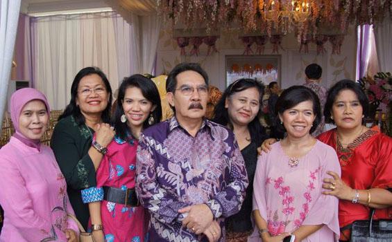 Antasari Terharu Putrinya Dilamar - TribunNews.com