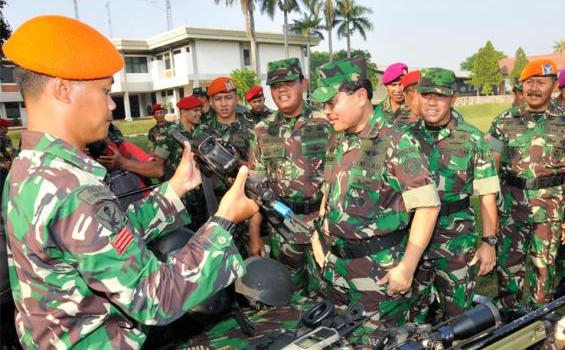 Latihan Gultor Kopassus, Den Jaka dan Den Bravo (Foto) - TribunNews.com
