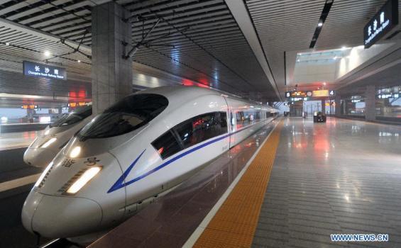 China Operasikan Kereta Api Cepat Rel Terpanjang di Dunia (Foto ...