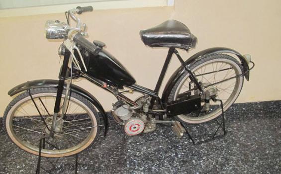 Koleksi Becak Siantar, Ducati 50 cc Hingga Mobil Militer - TribunNews.com