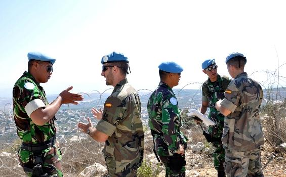 Apa yang Dilakukan Para Tentara Ganteng Ini? (Foto) - TribunNews.com