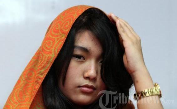 FOTO-FOTO: Maharani Suciyono Meminta Maaf - TribunNews.com