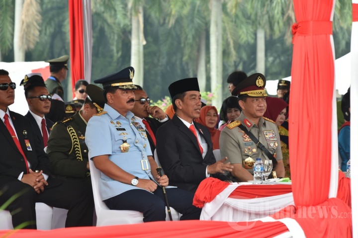 10.000 Wanita TNI dan Polwan Apel Bersama di Monas, Foto 7 #1748839 ...