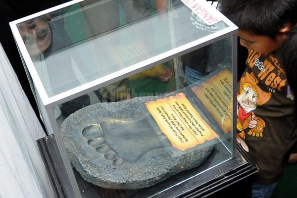 Jejak Talapak Kaki Nabi , Foto 1 #1194 - TribunNews.com