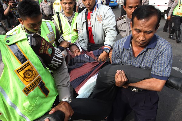 Ditangkap Polisi, Foto 1 #1566 - TribunNews.com
