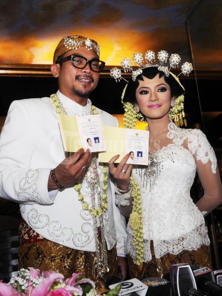 Eno Lerian Priambodo S, Foto 3 #4460 - TribunNews.com