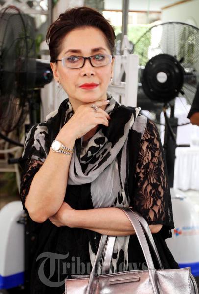 Widyawati Sophan Sophian ARTIS Senior, Foto 11 #13771 - TribunNews.com