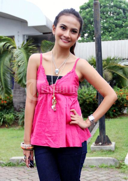 Vanisa Angel model artis, Foto 3 #17132 - TribunNews.com