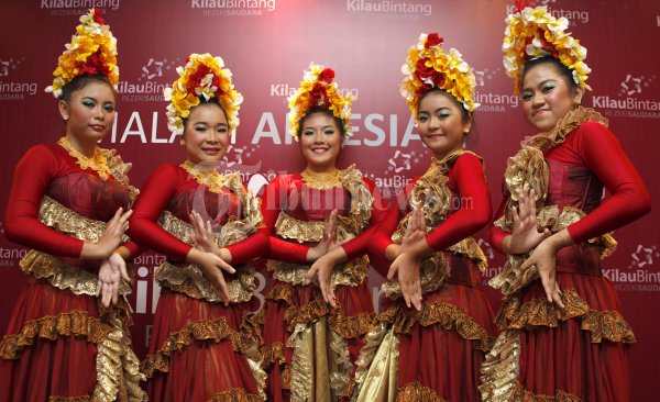 Rumingkang Grup Tari Jaipong, Foto 2 #42041 - TribunNews.com