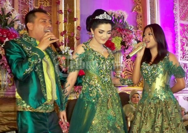 Anang Aurel Bernyanyi Untuk Ashanty, Foto 7 #64241 - TribunNews.com