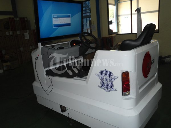 Simulator Uji SIM di Pabrik PT CMMA di Narogong, Foto 8 #148931 ...