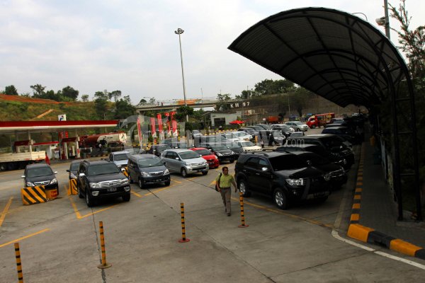 Rest Area Km 97 Tol Cipularang, Foto 4 #149431 - TribunNews.com