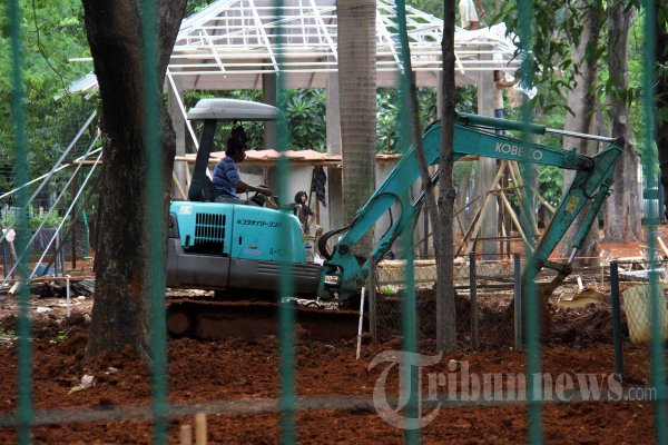 Perbaikan Kandang Rusa Monas, Foto 1 #294511 - TribunNews.com