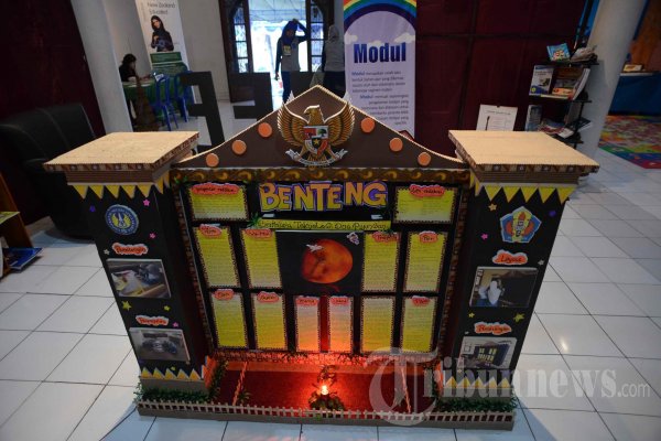 Majalah Dinding, Foto 3 #323762 - TribunNews.com