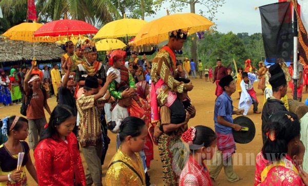 Gawai Gedang Suku Talang Mamak, Foto 4 #344251 - TribunNews.com