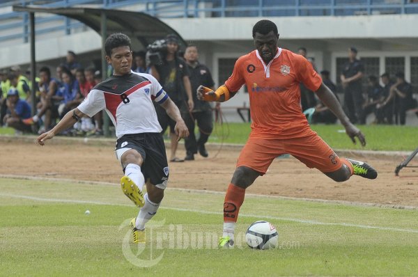 Persisam vs Pelita Bandung Raya, Foto 8 #369601 - TribunNews.com