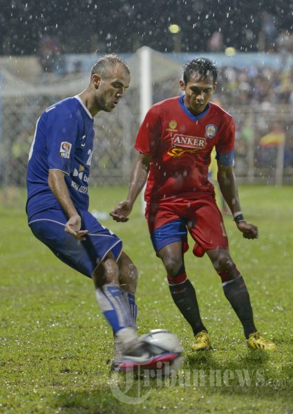 Persiba Balikpapan vs Arema Indonesia, Foto 5 #371331 - TribunNews.com