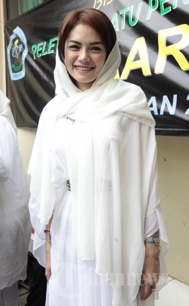 Nikita Mirzani Kunjungi Ke SMAN 24 BANDUNG, Foto 12 #443112 ...