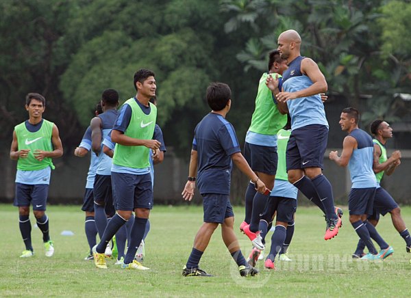 Latihan Timnas Pra Piala Asia 2015 , Foto 3 #477261 - TribunNews.com