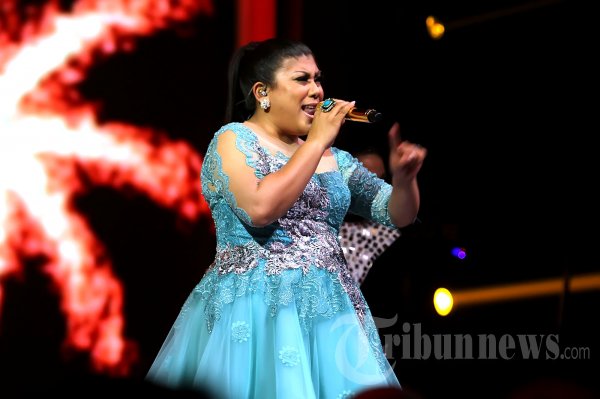 Regina Ivanova Tampil di HUT MNC Channel, Foto 4 #509511 - TribunNews.com