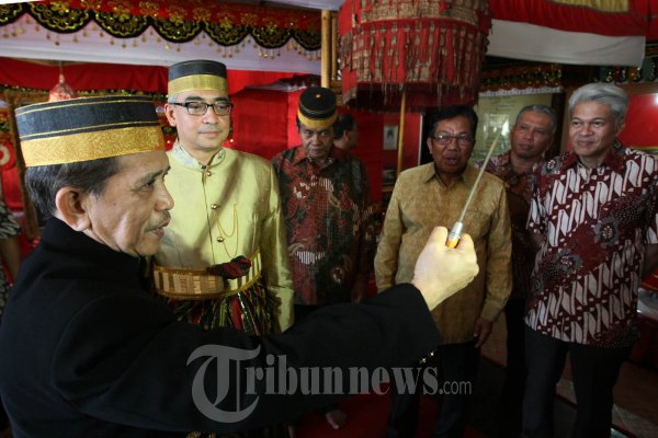 Dato Sri Nazir Razak Keturunan Raja Gowa, Foto 2 #544041 - TribunNews.com