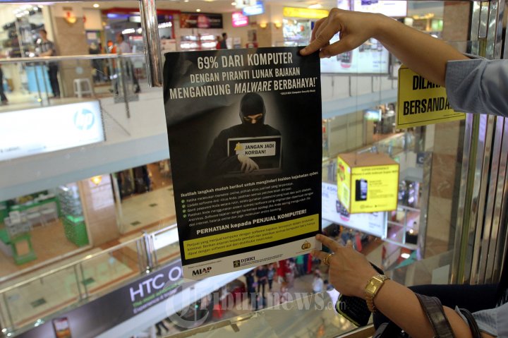 Sosialisasi Anti Software Bajakan, Foto 6 #598982 - TribunNews.com